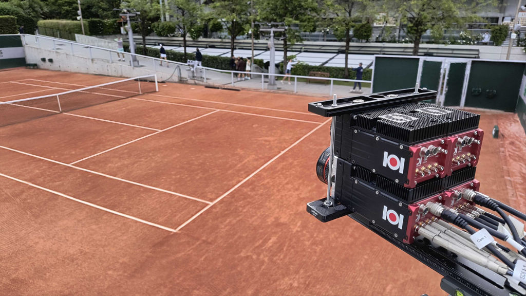 Live VR Streaming: Immersive Telepresence Solutions